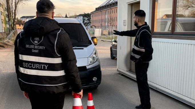 SecuraGuard Deluxe Security